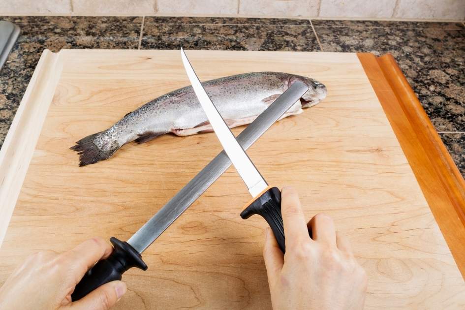 Fillet Knife Uses: 5 Great Tips | Use & Cook